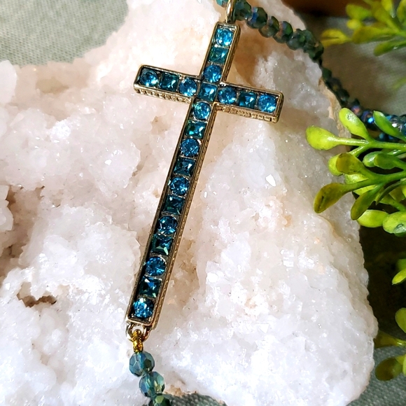 Heidi Daus | Jewelry | Heidi Daus Cross Necklace Aurora Borealis Beads ...
